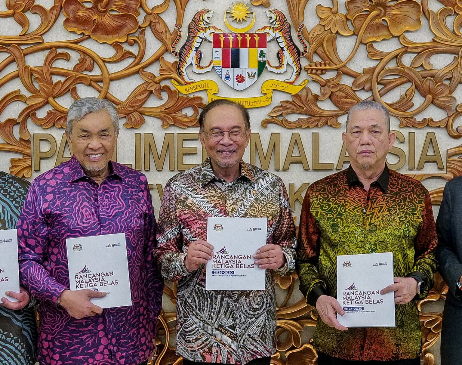 Membentangkan Rancangan Malaysia Ke-13