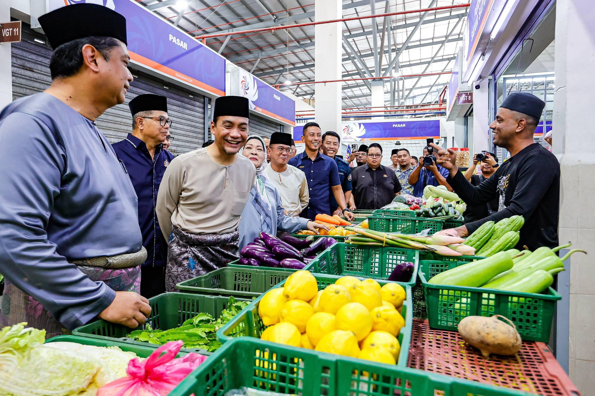 Meninjau Medan Niaga Kampung Melayu Majidi