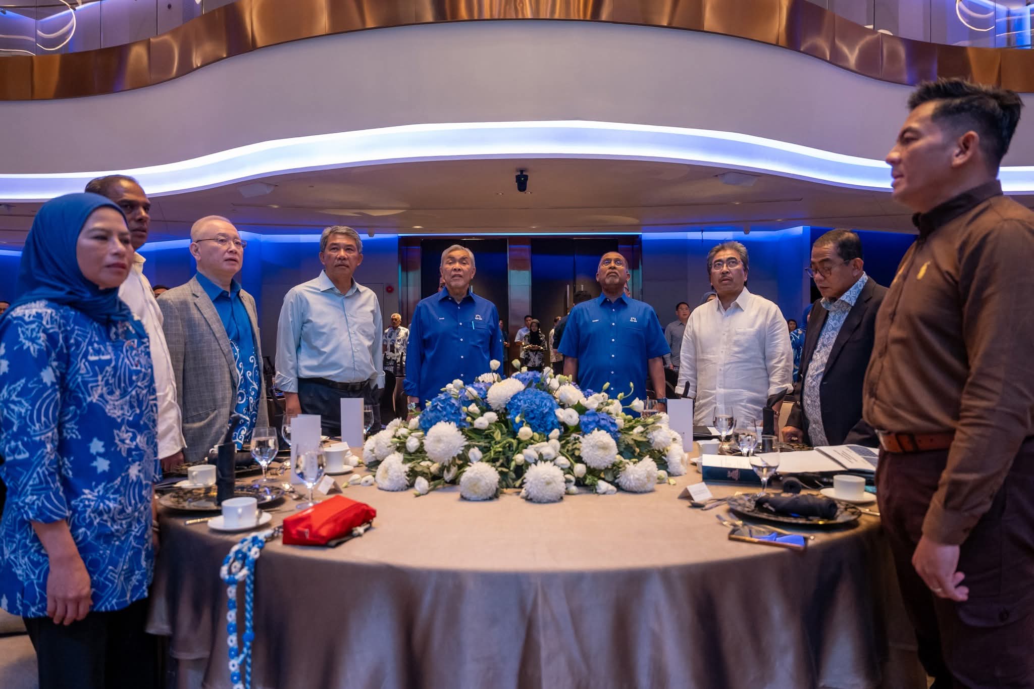 Pre-Council Barisan Nasional Bersama Ahli-ahli Dewan Negara, Dewan ...