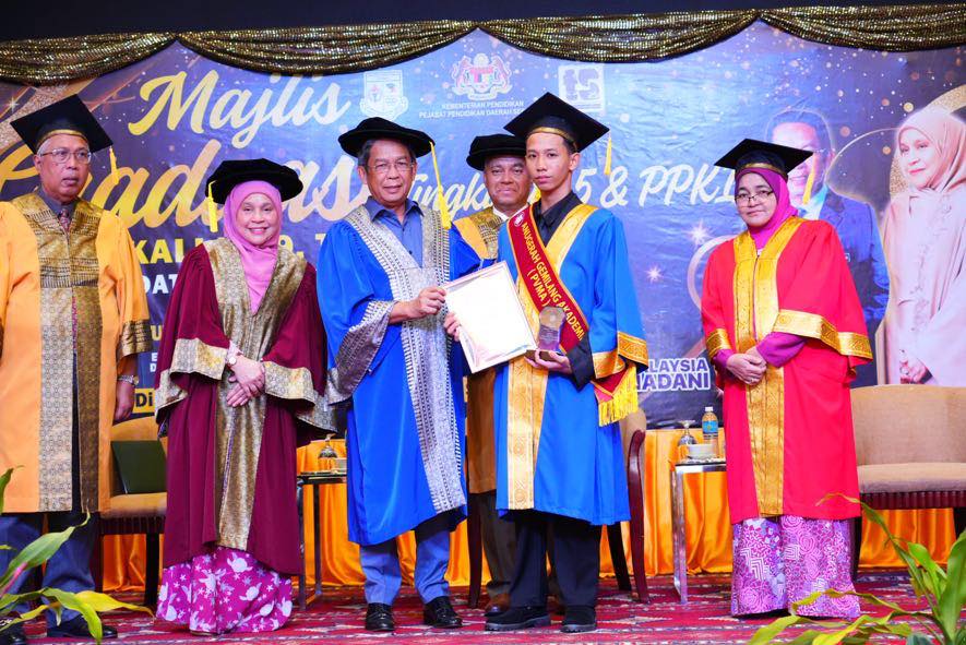 Graduasi Tingkatan Lima Sekolah Menengah Kebangsaan Dato’ Sheikh Ahmad