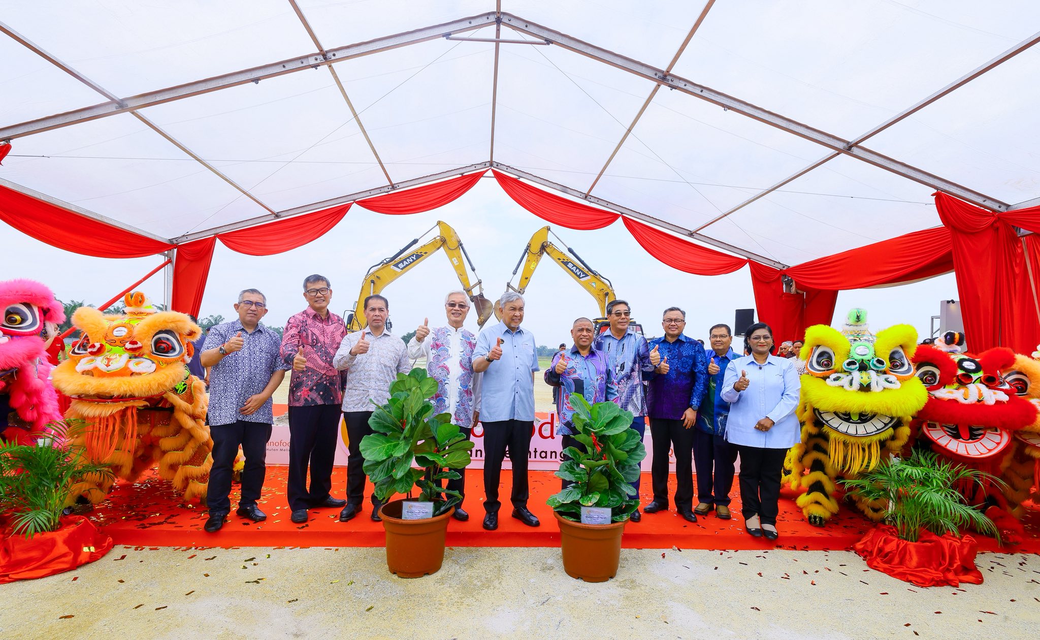 Majlis Pecah Tanah Taman Industri QL Innofood Park di QL Foods Sdn Bhd ...